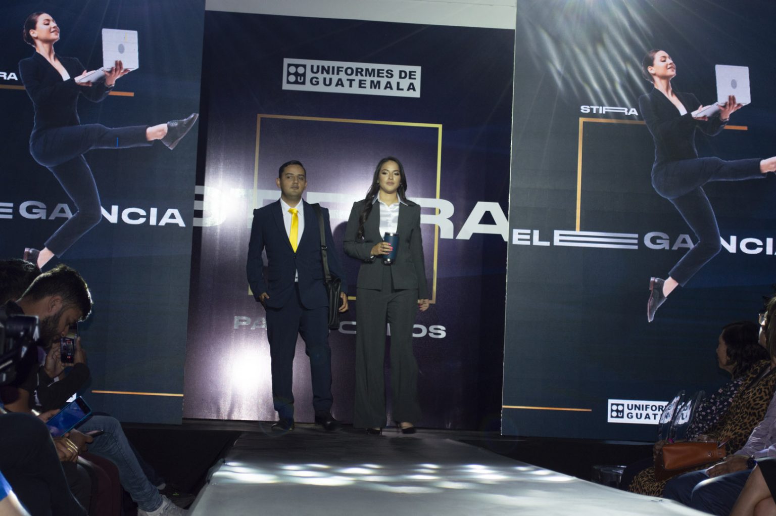 Primera Pasarela de Uniformes STIRA - Uniformes de Guatemala